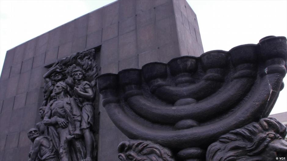 Surviving the Holocaust - Uncovering secret hideouts – DW – 01/24/2022