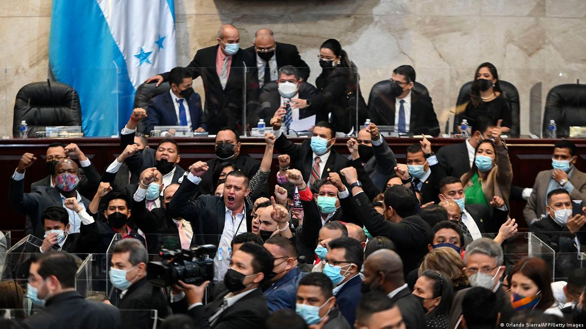 Honduras: políticos dilatan elección de nuevo Fiscal General