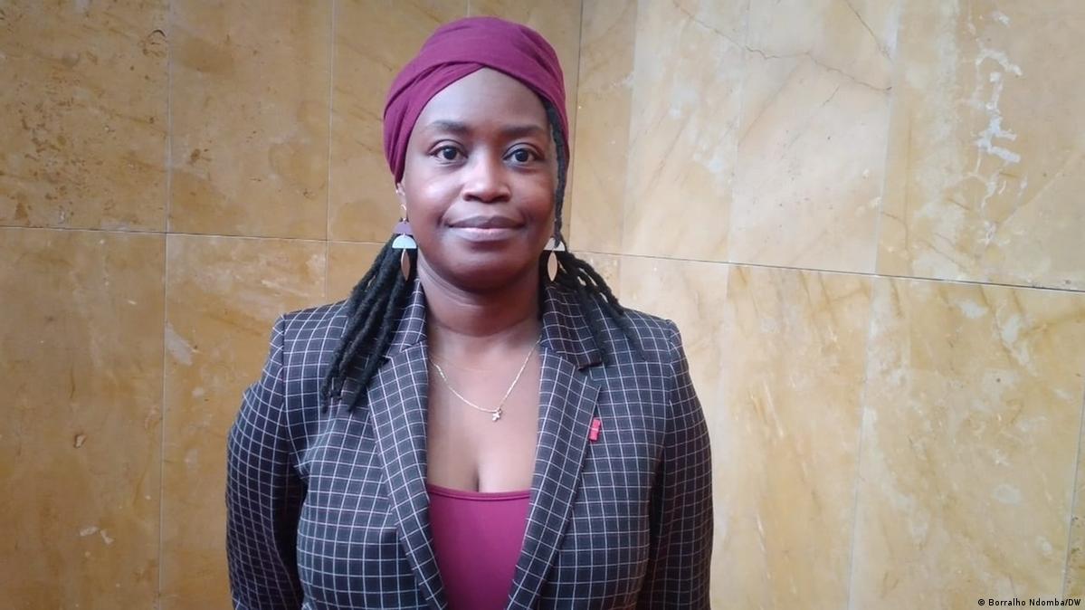 UNITA diz que CNE impediu que reclamações constassem da ata – DW – 31 ...