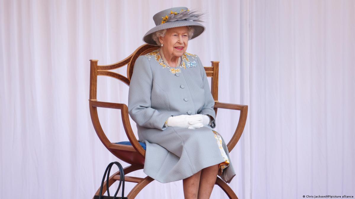 Queen Elizabeth and Britain‘s Leaders