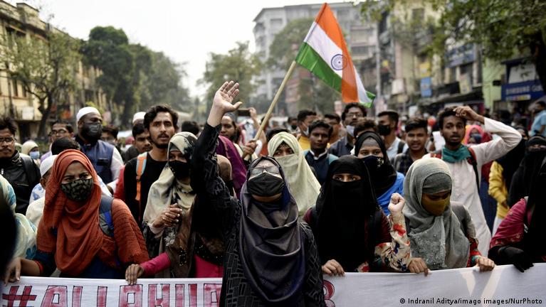How are Muslims coping in India? – DW – 04/14/2023