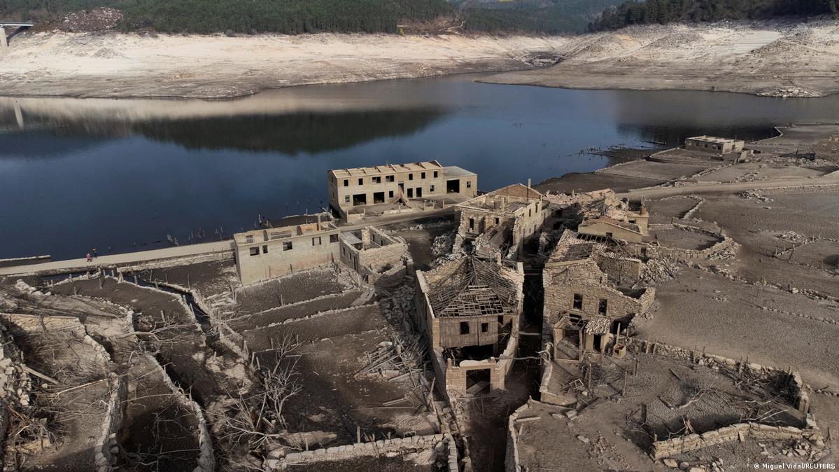 Droughts reveal submerged historic treasures – DW – 06/17/2022