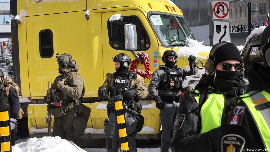 Canada: 2 police officers shot in line of duty in Edmonton