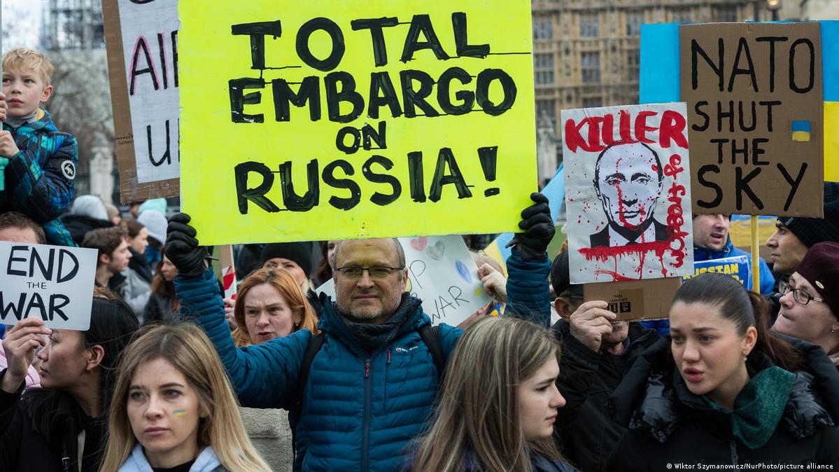 Russia is the world's most sanctioned country – DW – 03/15/2022