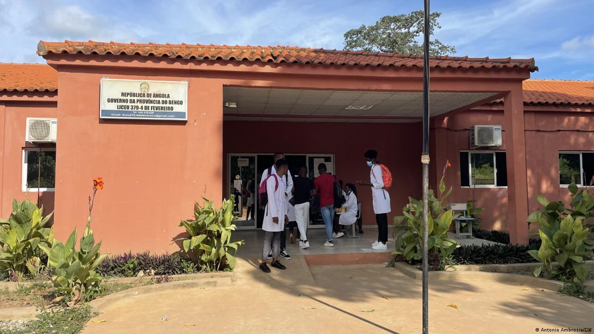 Escolas cada vez mais partidarizadas em Angola?