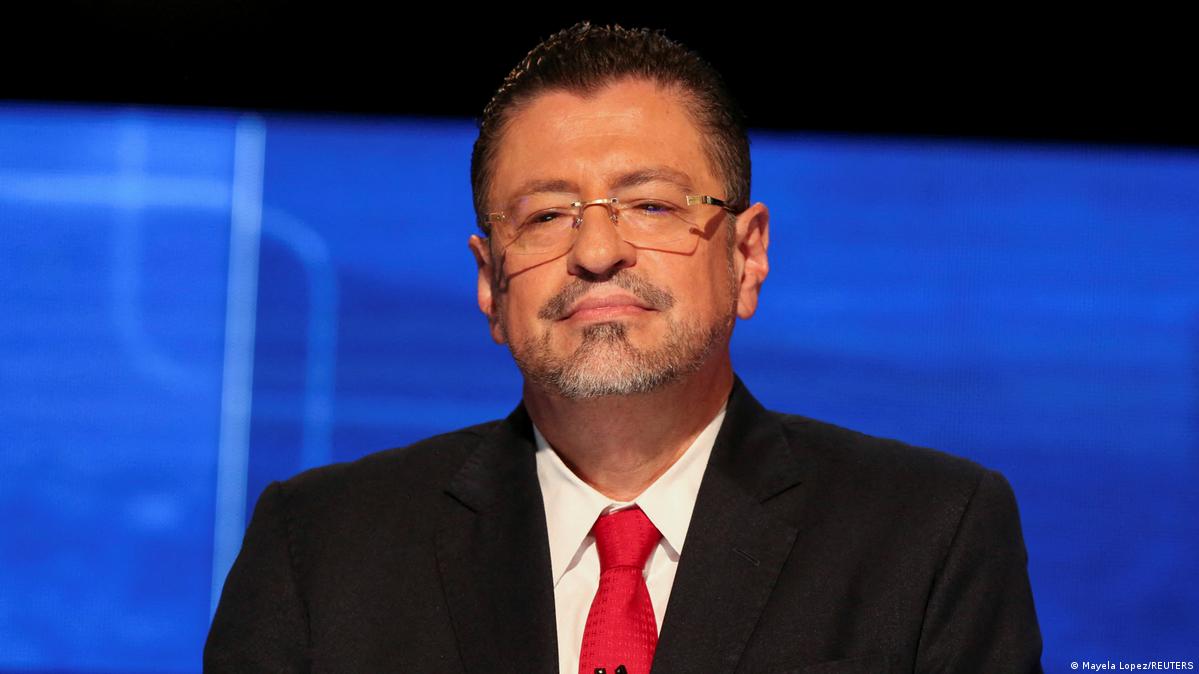 Chaves: hay periodistas "sicarios políticos" en Costa Rica – DW – 10/01 ...