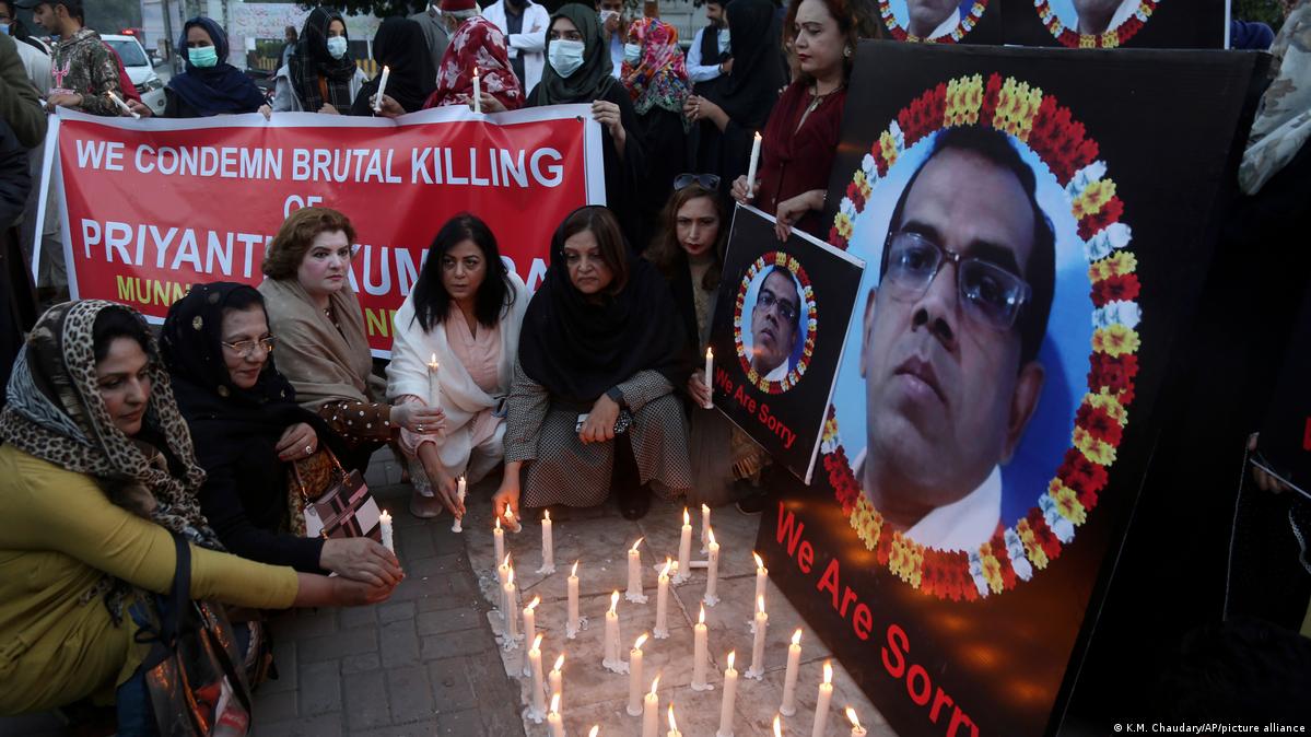 Pakistan: Death sentences over lynching of Sri Lankan man – DW – 04/18/2022