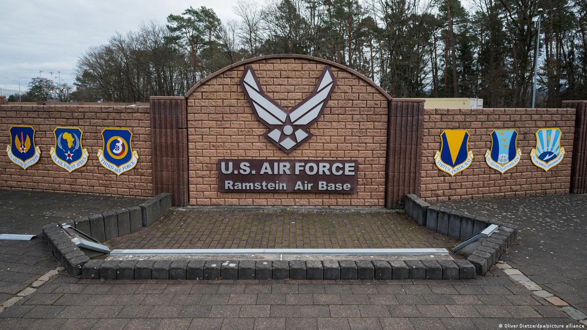 Alemania pagará al personal local de bases de EE. UU. – DW – 22/10/2025