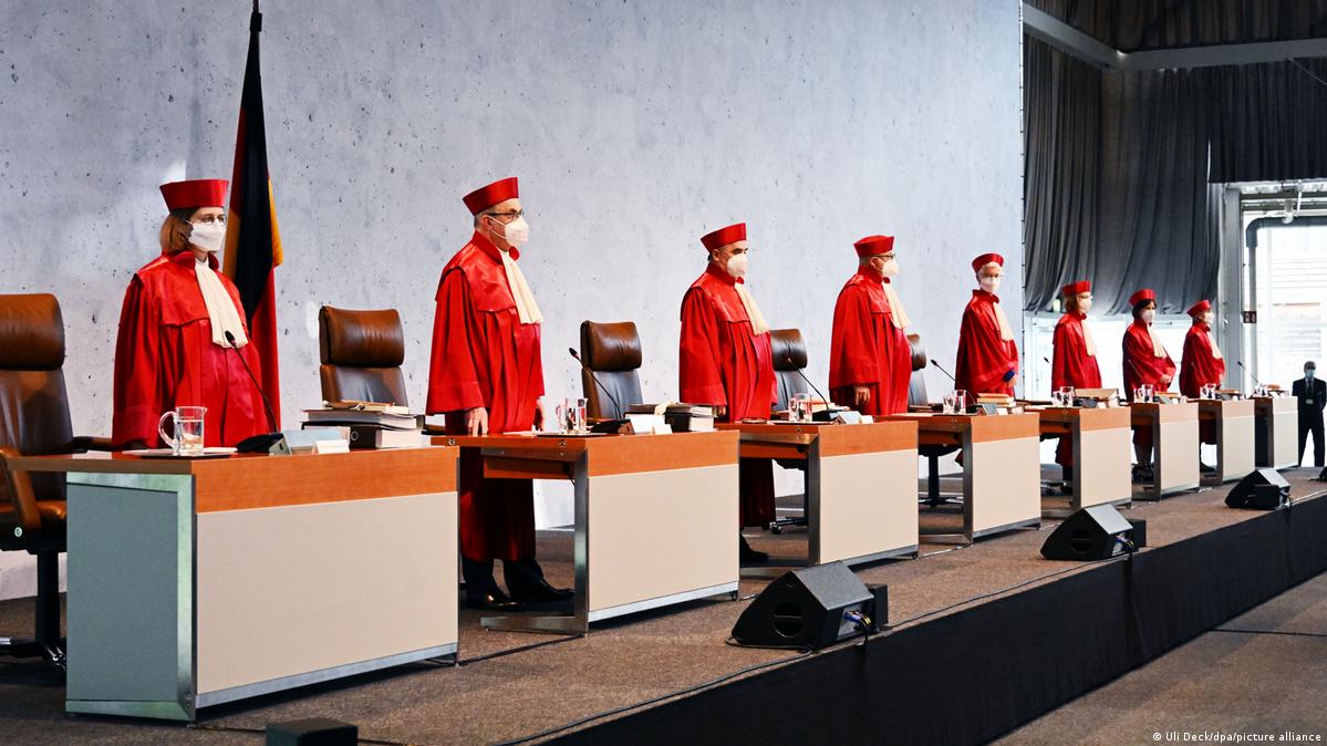 Top German court to rule on prisoners' wages