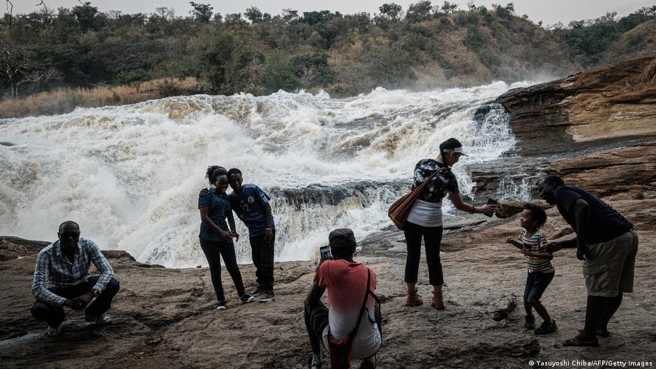 Africa's tourism operators in need of local visitors – DW – 05/06/2022