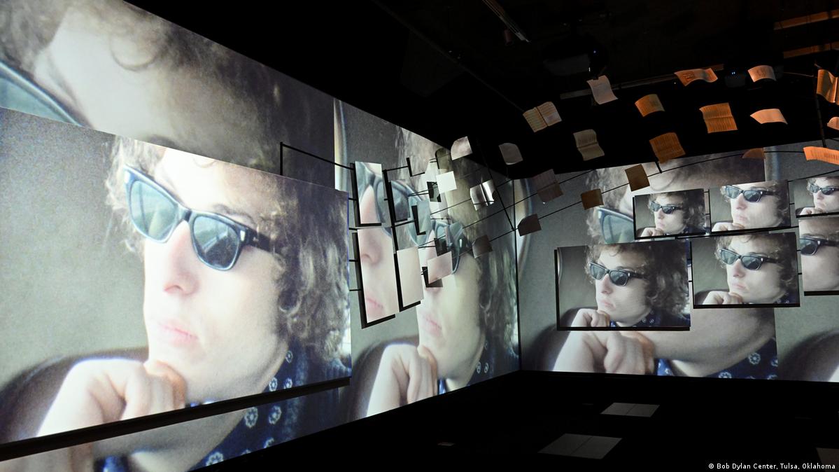 Bob Dylan Center explores his creative process – DW – 05/10/2022