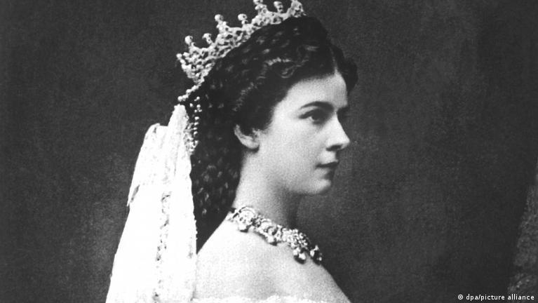 1854: Casamento de Sissi, imperatriz da Áustria