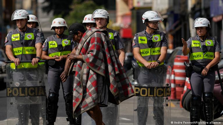 Brazil: Thousands arrested in drug clampdown – DW – 05/29/2022