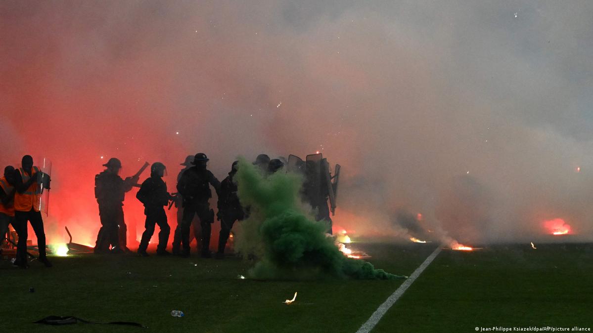 French football policing under the spotlight – DW – 05/31/2022