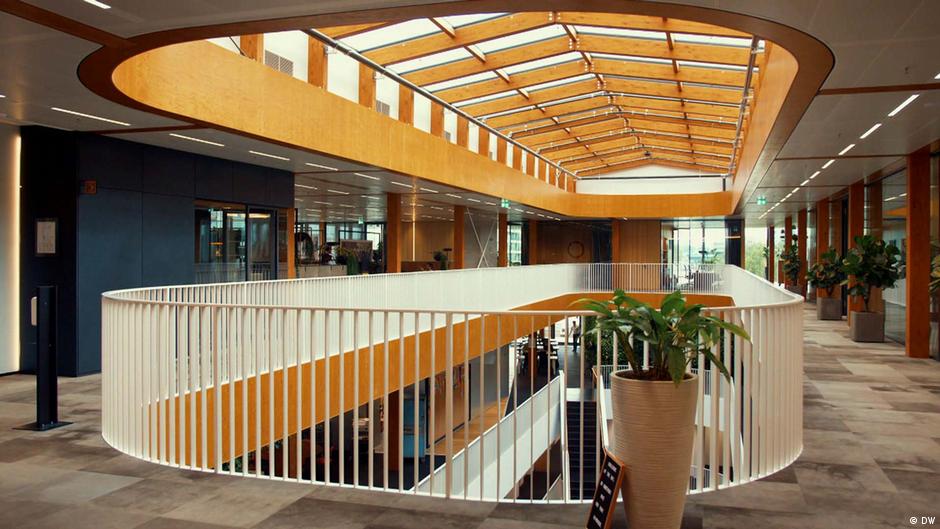 One building – two digital twins – DW – 11/11/2022