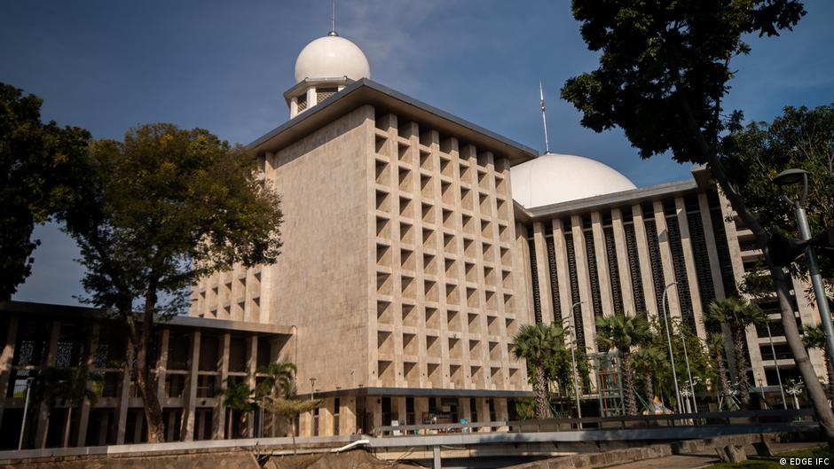 Aksi QRIS 'Palsu' Menyebar dari Masjid Istiqlal-Bintaro – DW – 11.04.2023