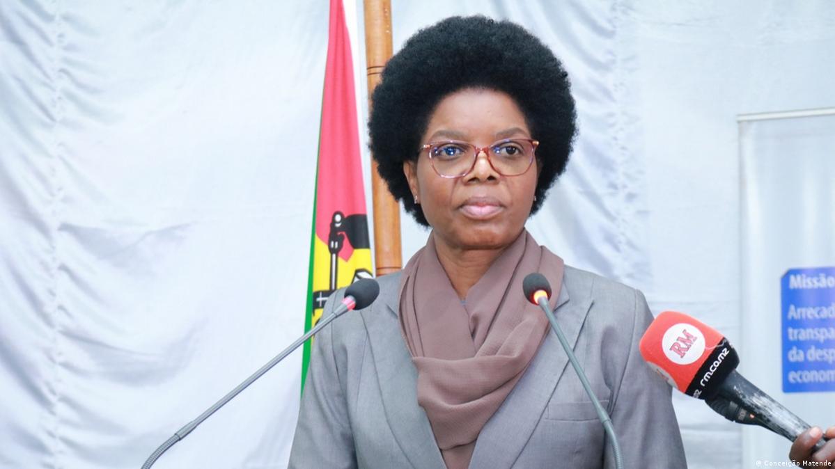 CDD: "Amélia Muendane devia colocar o lugar à disposição" – DW – 11/10/2022