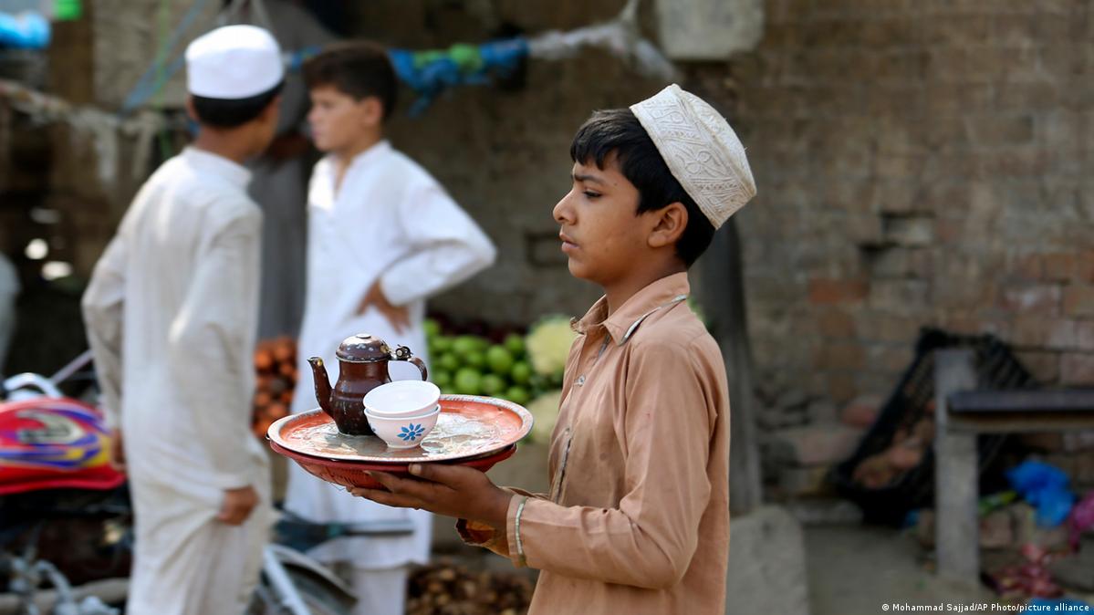 ILO yaonya ongezeko la watu wanaofanya kazi za kulazimishwa – DW – 19. ...