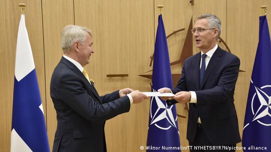 Hungary approves Finland's bid to join NATO – DW – 03/27/2023