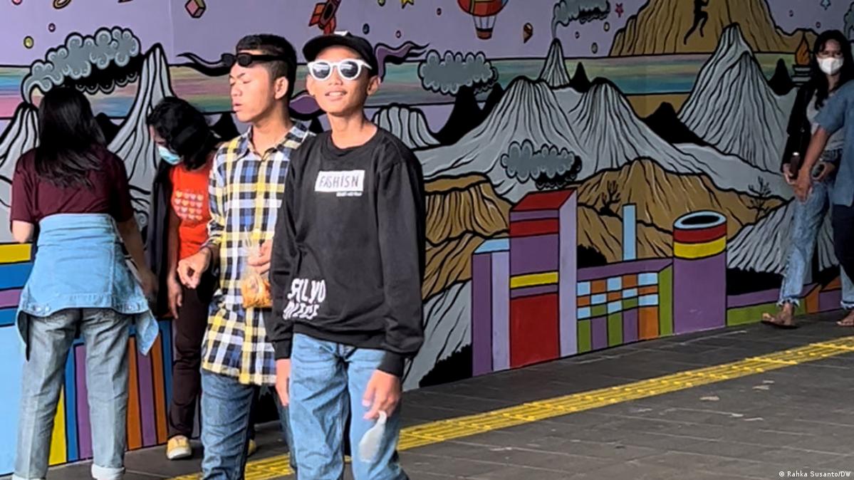 Polemik Klaim Merek Citayam Fashion Week – DW – 25.07.2022