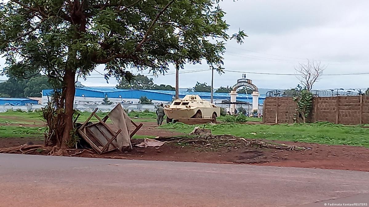 Insurgents attack Mali's largest military base