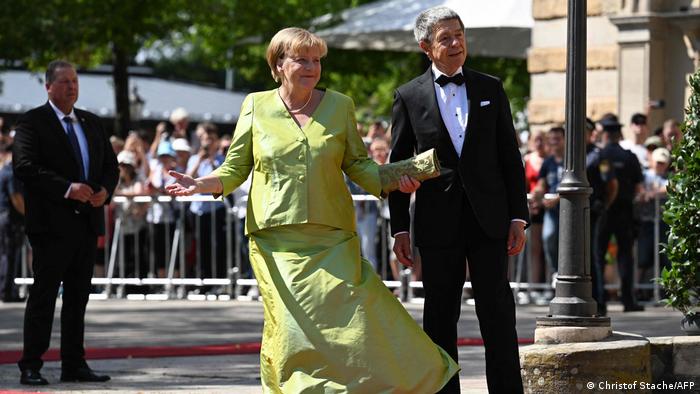 Angela Merkel w podcaście kryminalnym. Opowiada o zbrodniach w operze ...