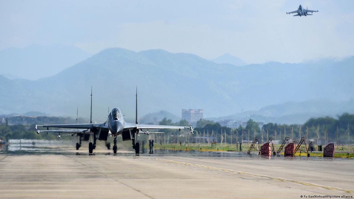 Taiwan detects Chinese aircraft around island
