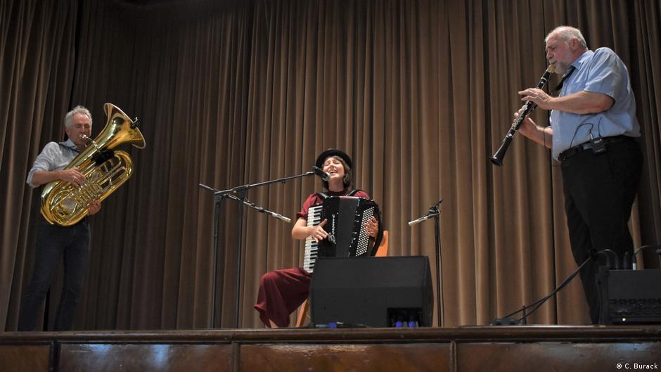 Jewish music festival asks: What exactly is Jewish music? – DW – 08/08/2022