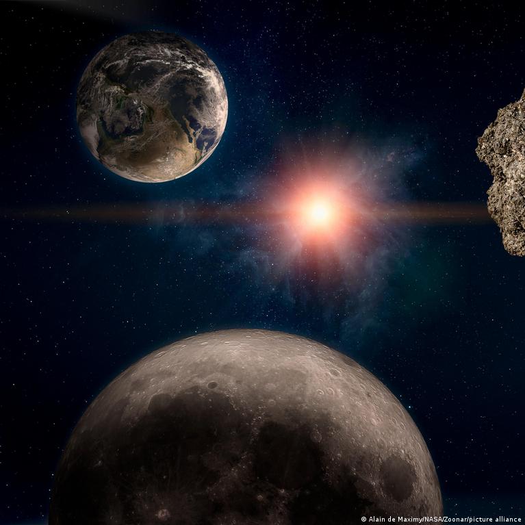 Crash Planets Together