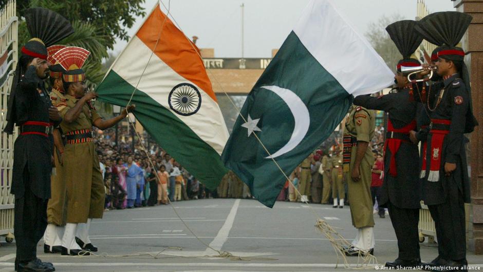 Many young Pakistanis want stronger ties with India – DW – 08/13/2023