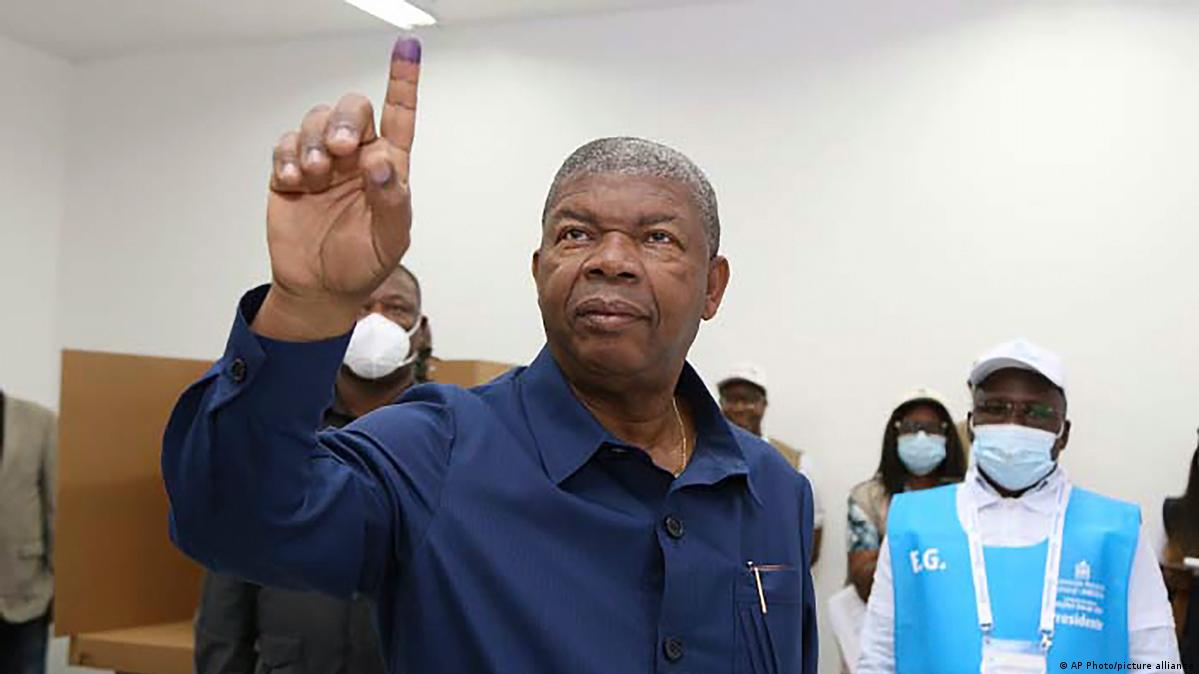 Angolan President Joao Lourenco wins reelection bid – DW – 08/29/2022
