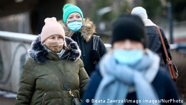 EU warns 'completely new' COVID strains possible this winter
