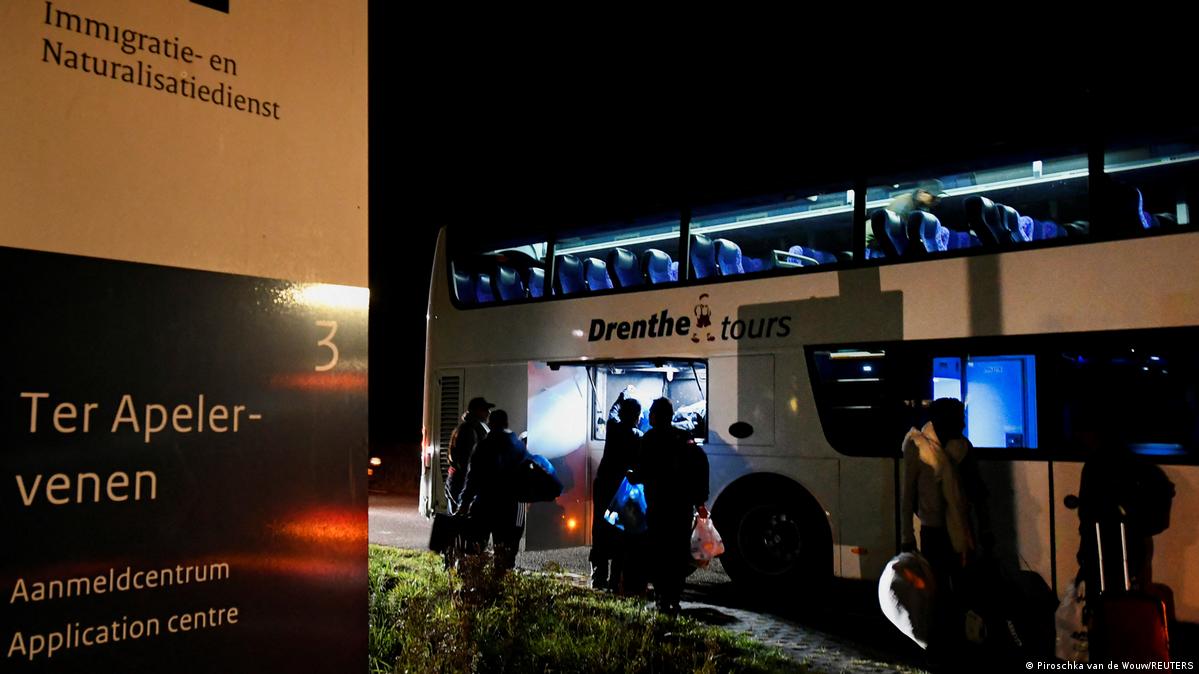 Hundreds of refugees moved from crisis-hit Dutch camp