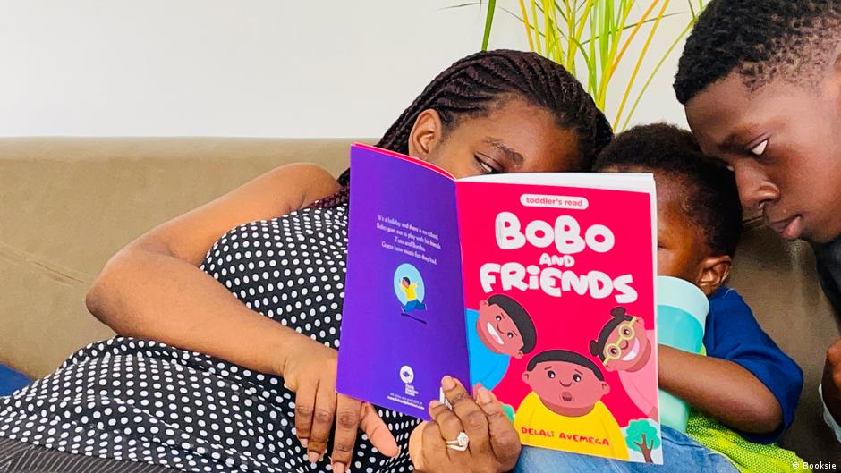 'Booksie's' relatable reads – DW – 08/27/2022