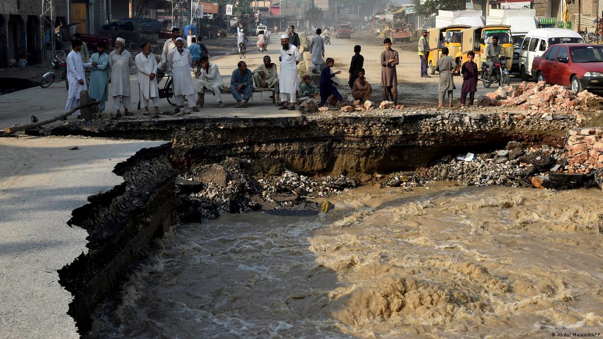Pakistan's deadly monsoons: Why did the government fail? – DW – 08/29/2022