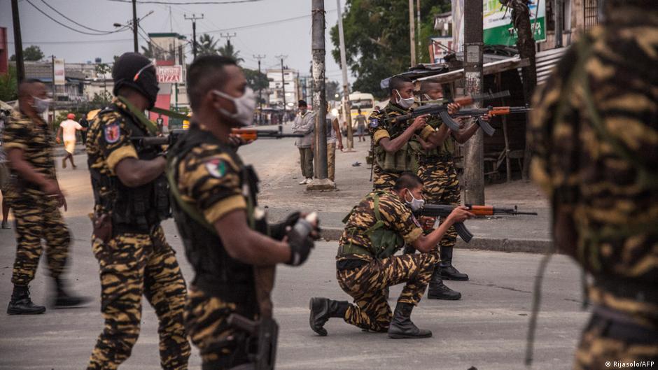 Madagascar: Police say officers killed 19 in albino protest