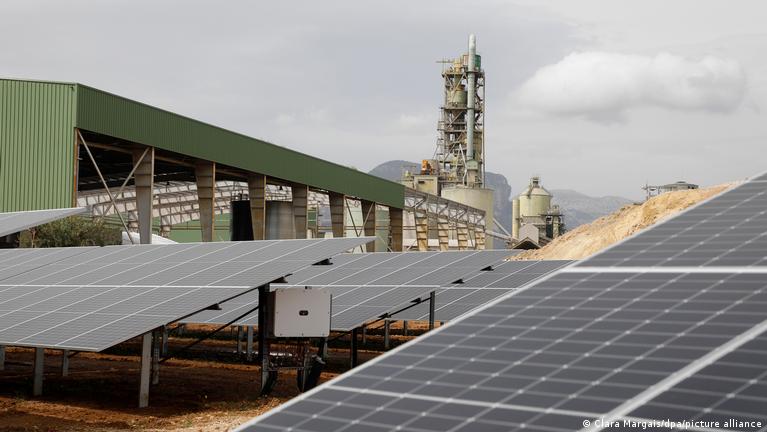 Egypt to announce ambitious hydrogen strategy – DW – 10/18/2022