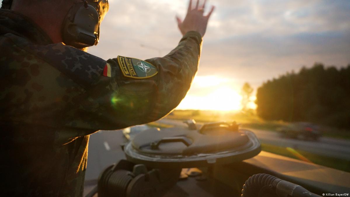 Ukraine's advances heighten calls for German tanks – DW – 09/12/2022