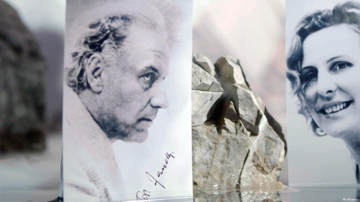 Ice Cold Passion – DW – 09/15/2022