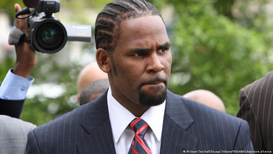 R. Kelly sentence extended over child abuse images – DW – 02/23/2023