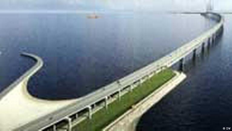 Germany / Denmark: Tunnel or Bridge? – DW – 12/13/2010