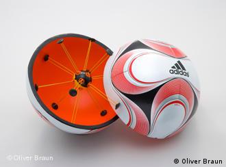 Goal-line tracker – DW – 03/09/2011