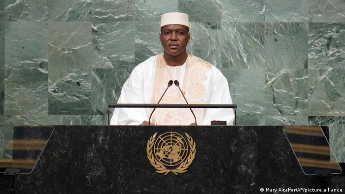 Mali′s military PM Maiga lashes out at France and UN | News | DW | 24. ...