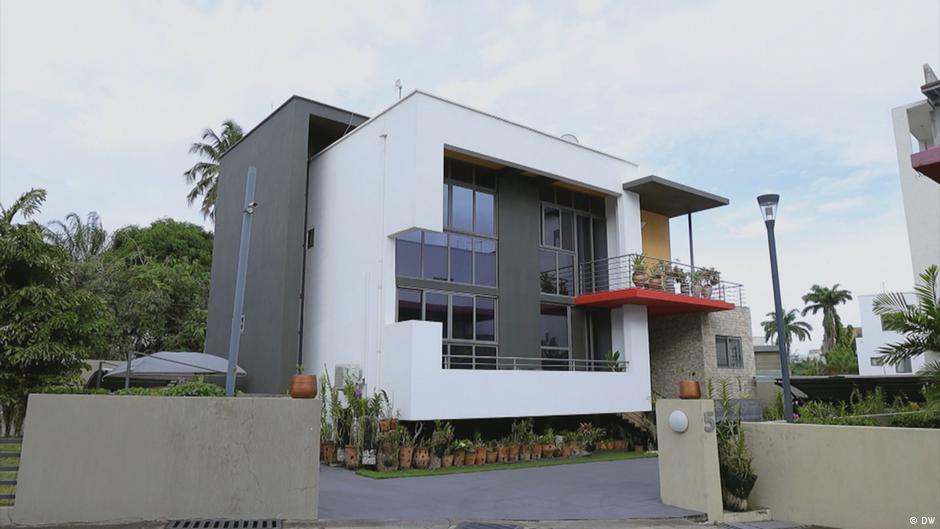 Nana Akua - pioneering architect from Ghana – DW – 10/01/2022