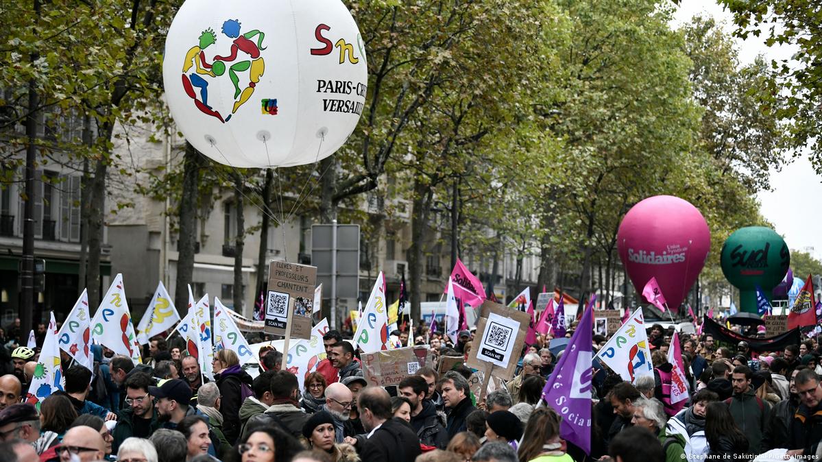 Strike Disrupts French Schools Trains Power DW 09 29 2022 Strike Disrupts French Schools Trains Power DW 09 29 2022