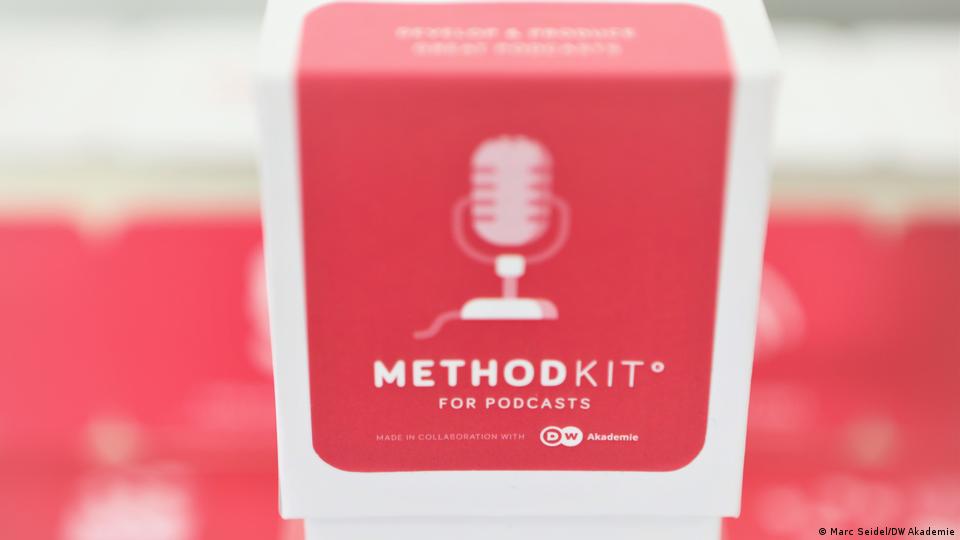 DW Akademie and MethodKit launch podcast training tool