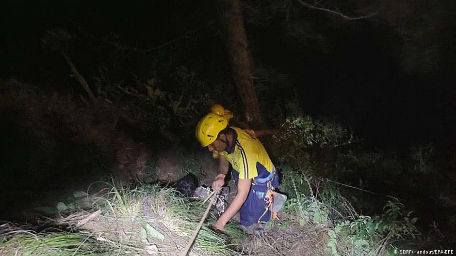 India: 25 killed after bus falls into gorge