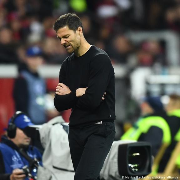Xabi Alonso Zimbio Xabi Alonso Leverkusen Hi Res Stock Photography And