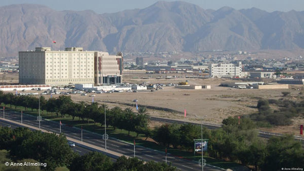 Oman: 6 killed after shooting near mosque, police say – DW – 07/16/2024