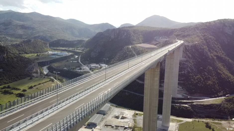 Chinese-built highway in Montenegro faces uncertain future – DW – 10/13 ...